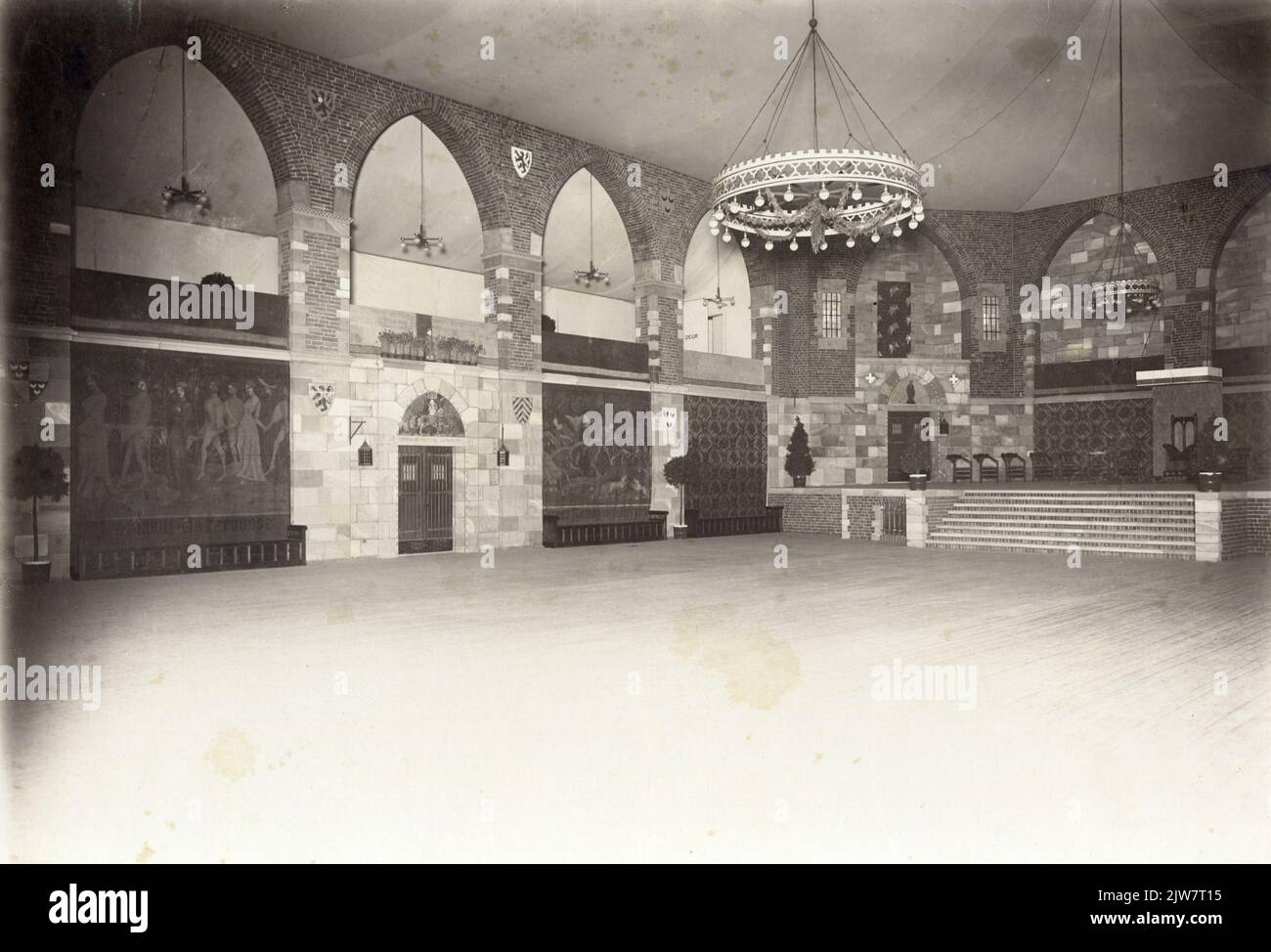 Interior of the Tivoli building (Kruisstraat 1) in Utrecht: Grote Zaal ...
