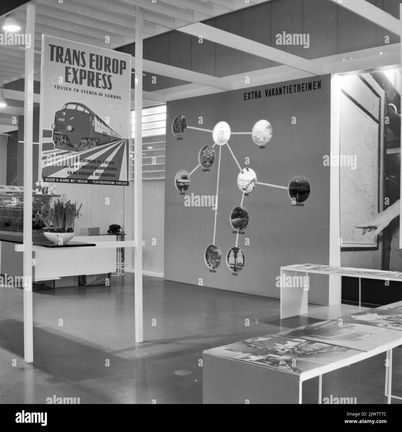 Dutch position Black and White Stock Photos & Images - Alamy