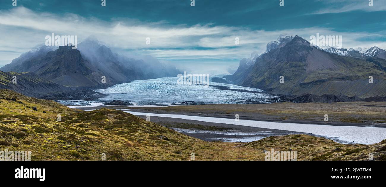 Vatnajokull volcano hi-res stock photography and images - Alamy