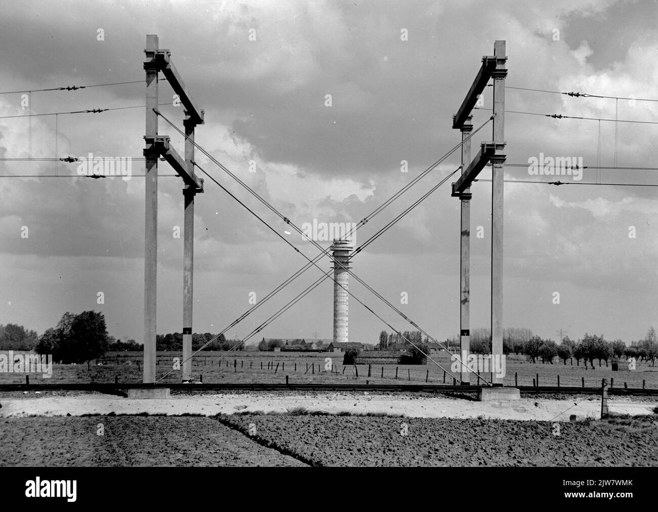 Image of the lock in the overhead line on the border between the ...