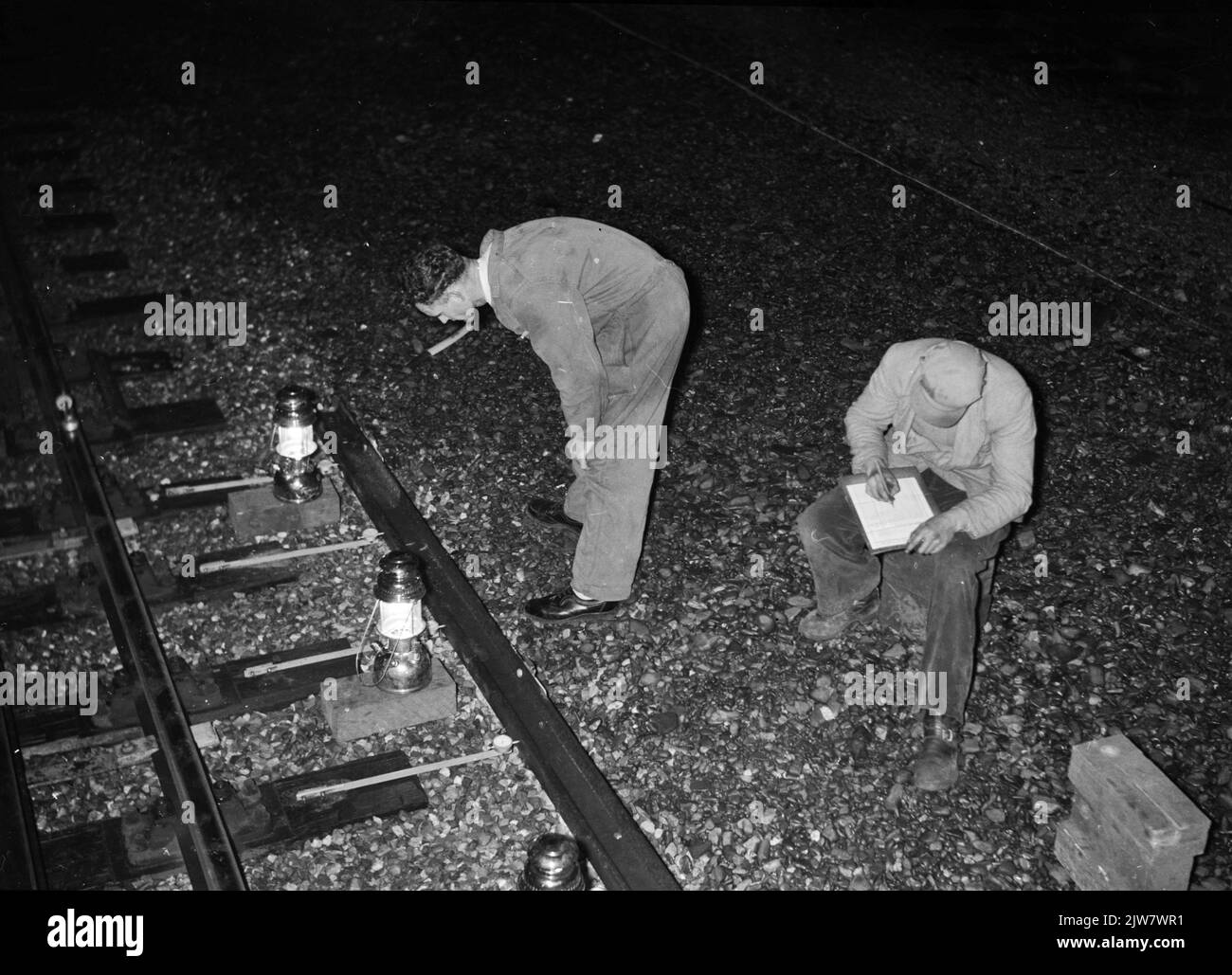 Ballast bed hi-res stock photography and images - Alamy