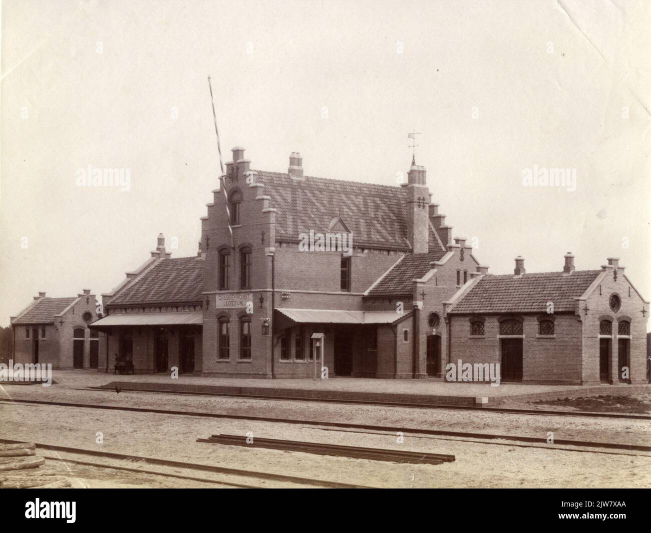 View of the Grubbenvorst-Lottum station of the Staatsspoorwegen in ...