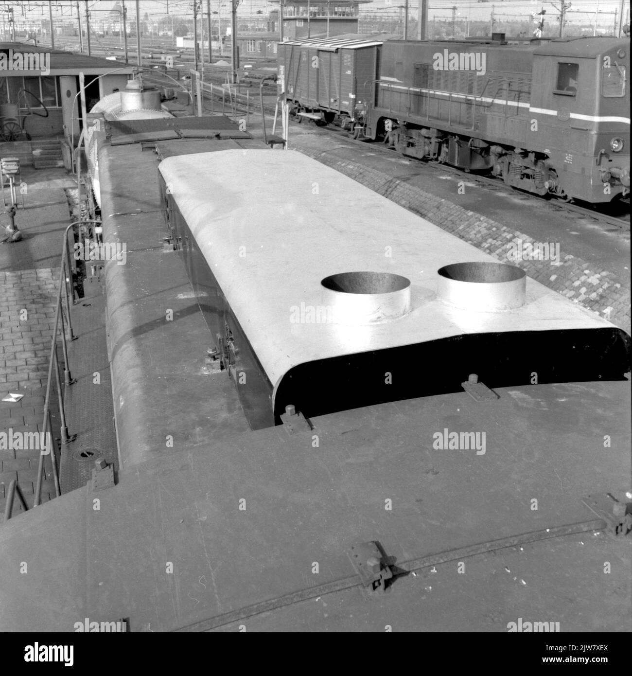 Image of the correctly applied silencer on the motorcycle rig of the diesel-electric locomotive ...