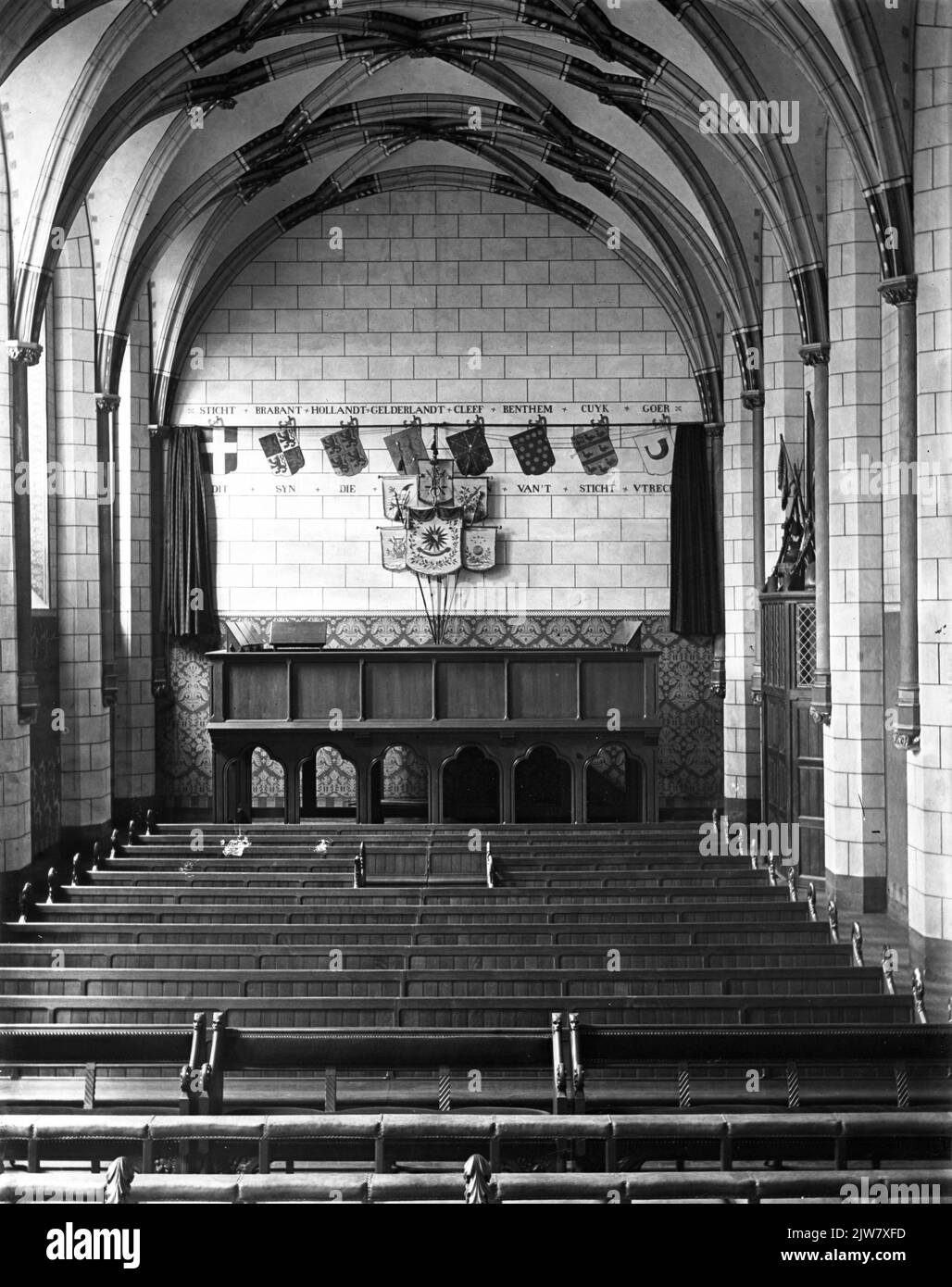 Interior of the Great Auditorium of the Academy Building ...