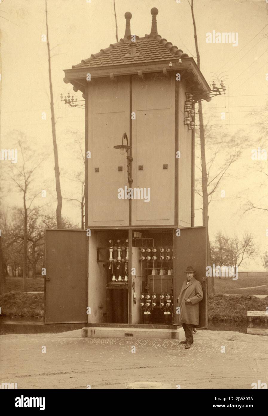 Image of a transformer house on the Zandweg (opposite Woerdlaan) in ...