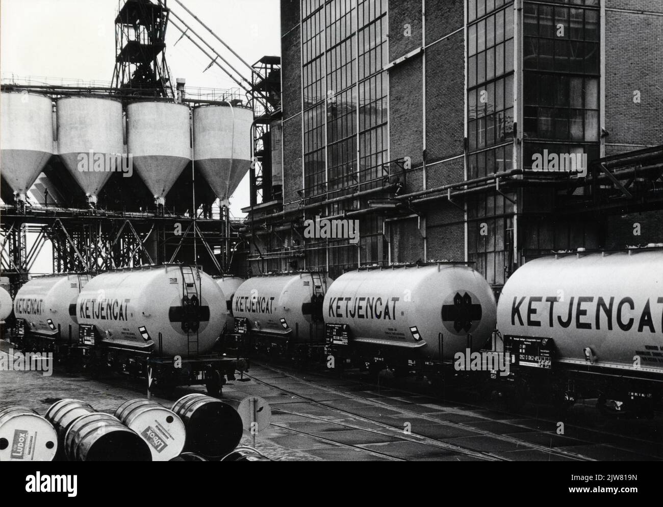 Image of a few tank cars for the transport of sulfuric acid on the site ...