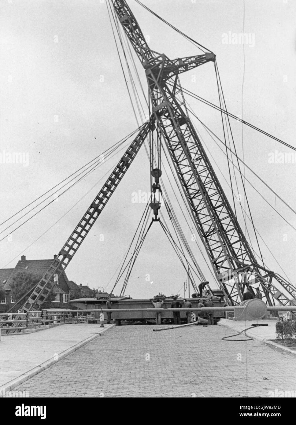 Image of the input of one of the bridge parts of the Spinozabrug under ...