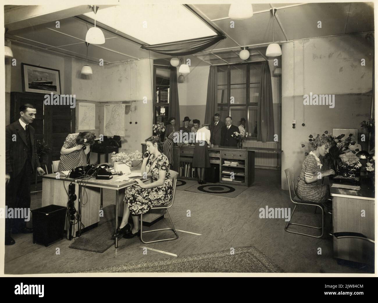 Interior of the N.S. station Rotterdam D.P. in Rotterdam: Intelligence ...