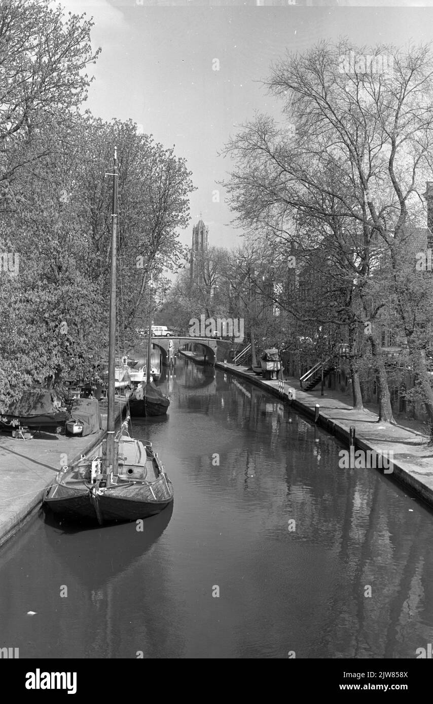 Image of shipping a diesel-electrical train set De 4 (Ram, t.e.e.) of ...