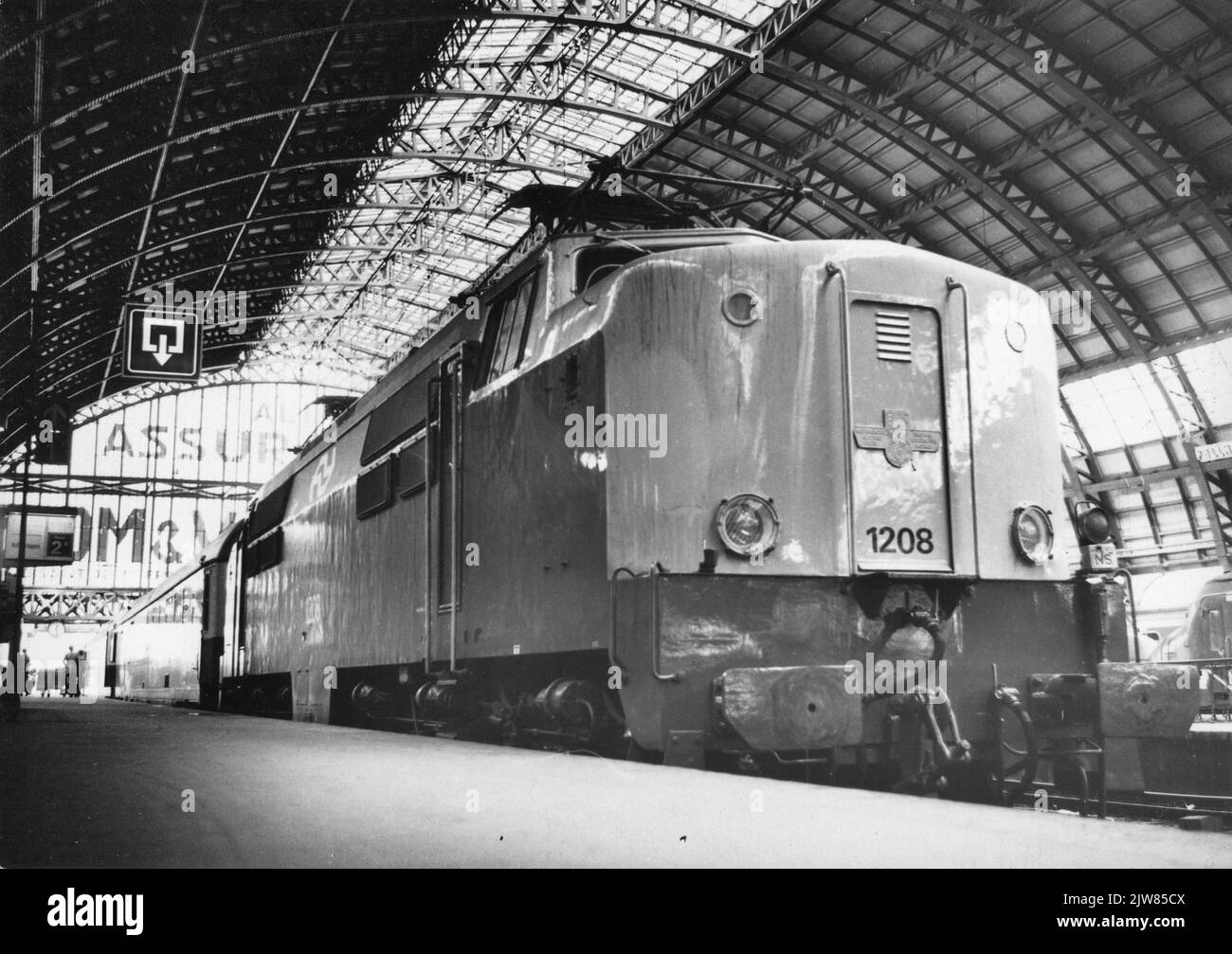 Image of the electric locomotive No. 1208 (series 1200) of the N.S ...