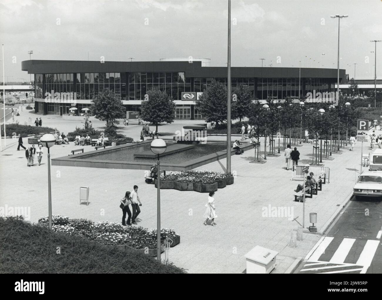 View of the N.S. station Schiphol Stock Photo - Alamy