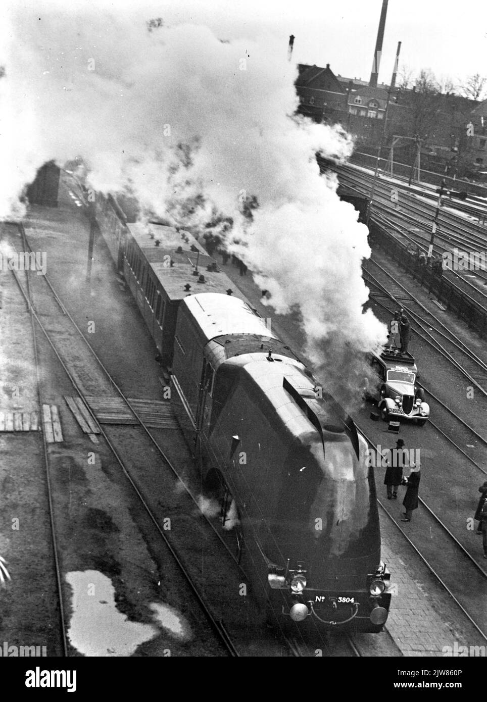 Image of the presentation of the steam locomotive nr 3804 (series 3700/ ...