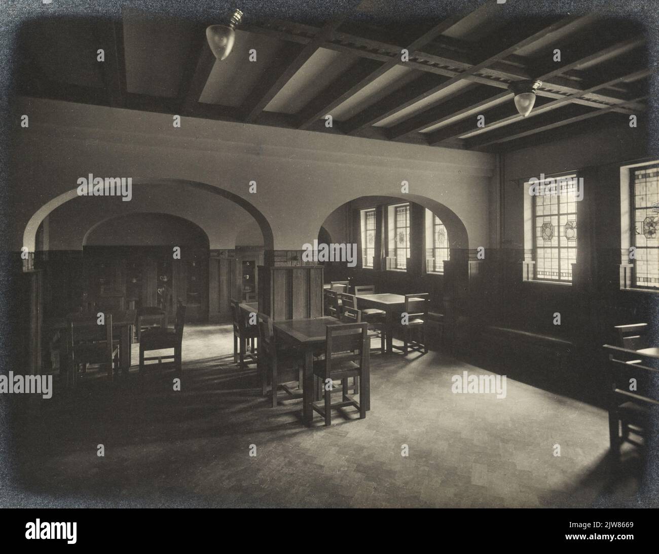 Interior of the 3rd administration building of the Dutch Railways (HGB ...