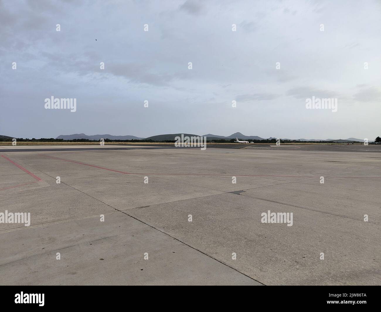 A runway take off of an airport Stock Photo - Alamy