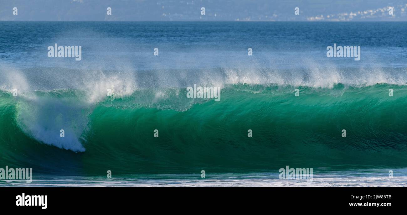 Stunning turquoise aqua waves barrelling into from Porthleven reef ...