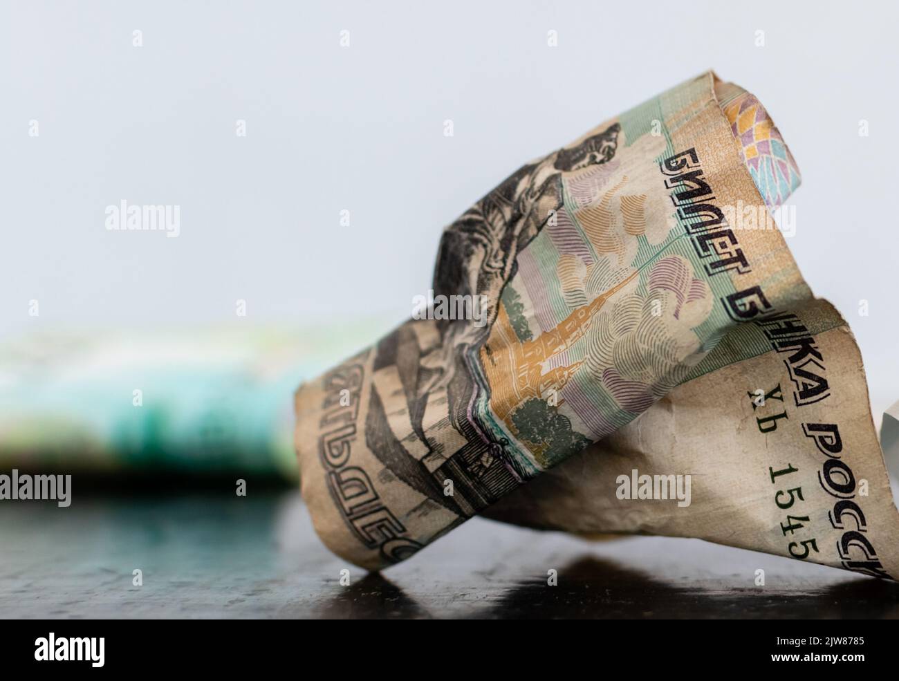 Crumpled banknote hi-res stock photography and images - Alamy