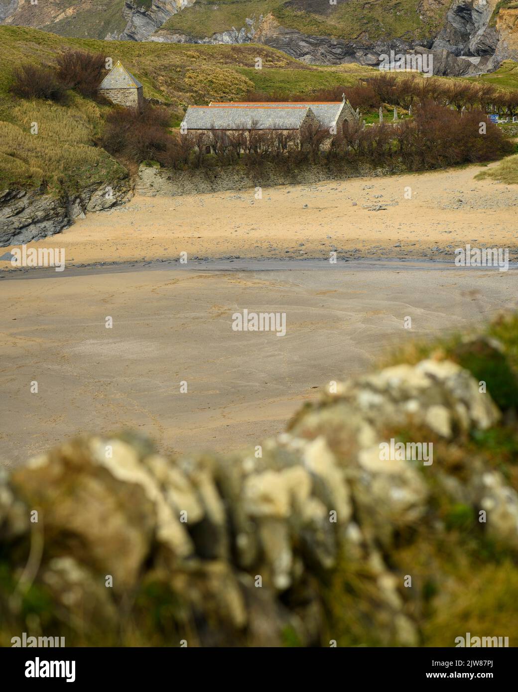 Overlooking the hidden church at Church Cove National trust beach Stock ...