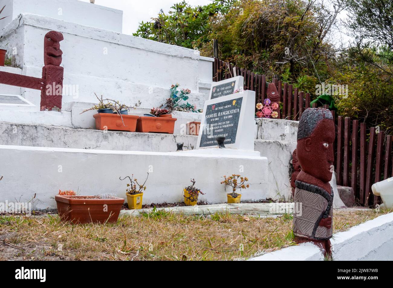 Maori grave hi-res stock photography and images - Alamy