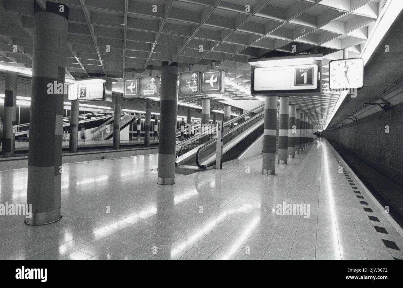 View of the platform of the N.S. station Schiphol Stock Photo - Alamy