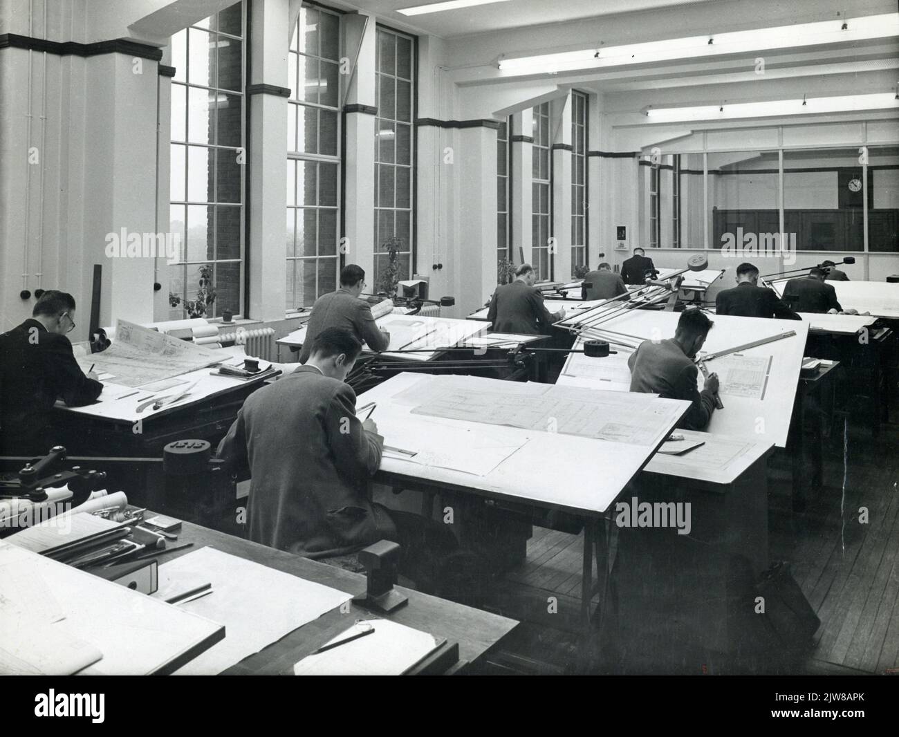Interior of the 3rd administration building of the Dutch Railways (HGB ...
