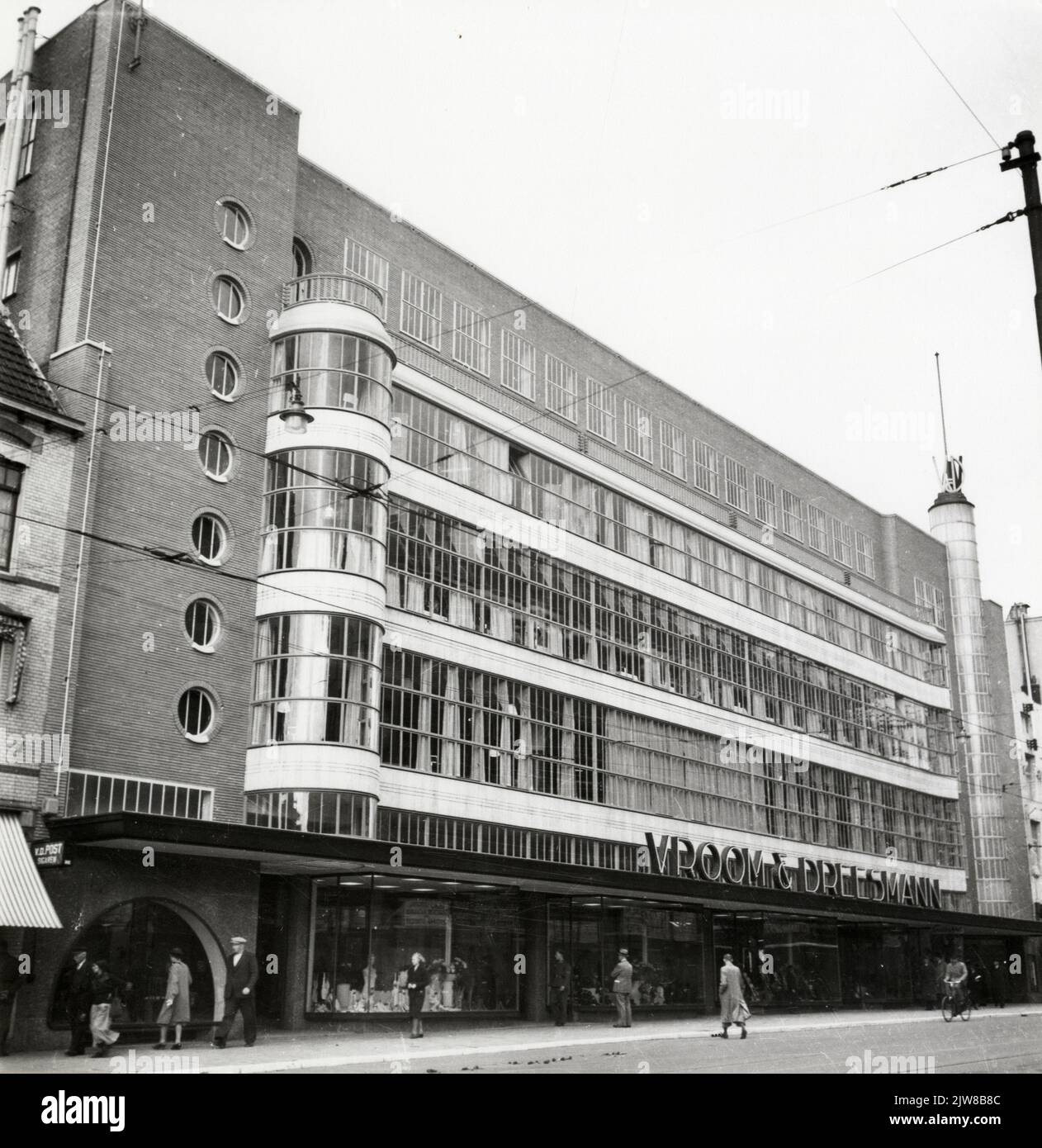 View of the facade of the Manufacture Warehouse Vroom & Dreesmann ...