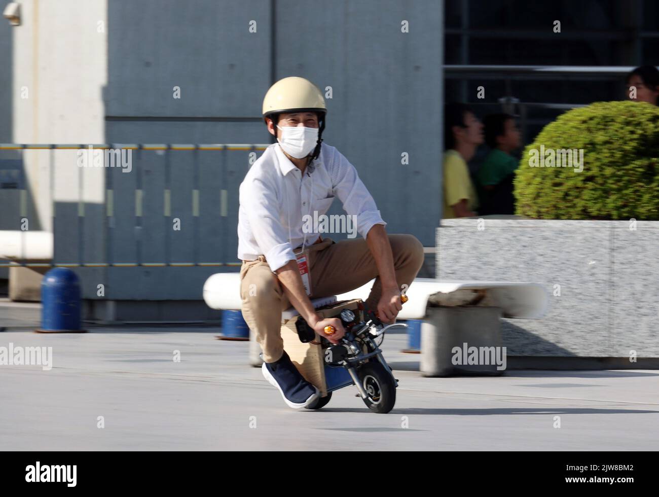 September 3, 2022, Tokyo, Japan - An engineer Degochi demonstrates his ...