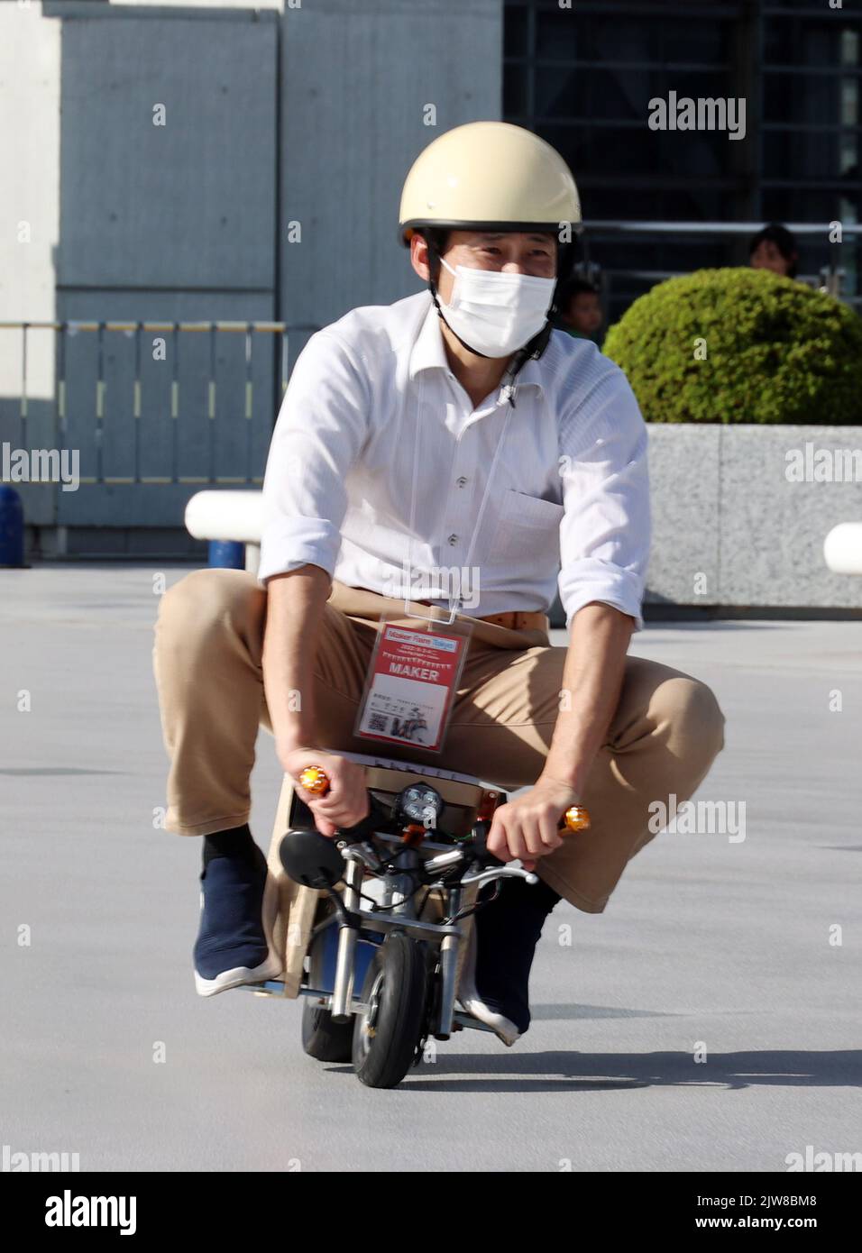 September 3, 2022, Tokyo, Japan - An engineer Degochi demonstrates his ...