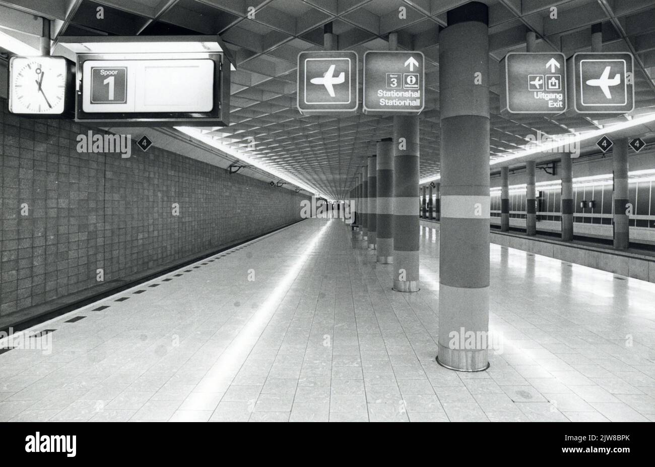 View of the platform of the N.S. station Schiphol Stock Photo - Alamy