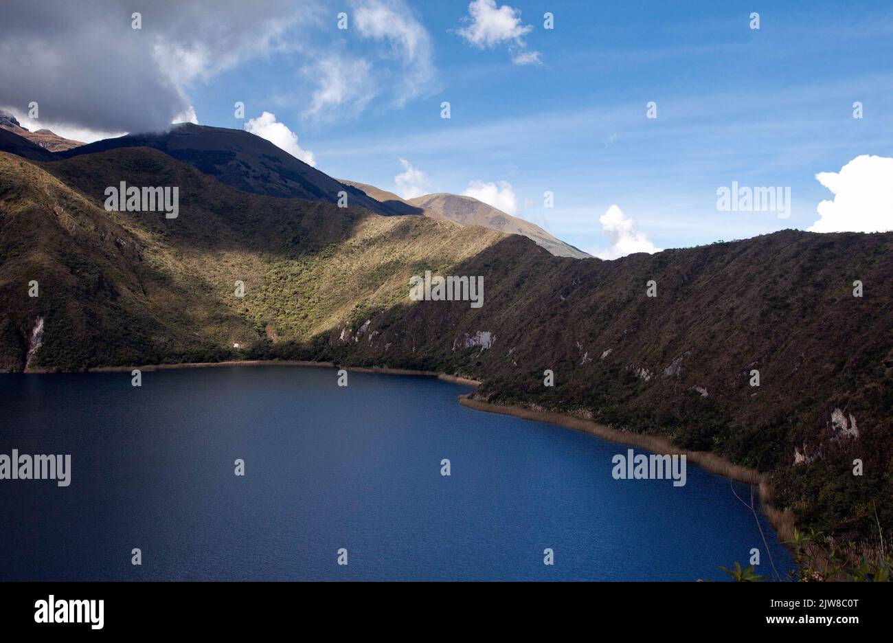 Laguna de cuicocha hi-res stock photography and images - Alamy