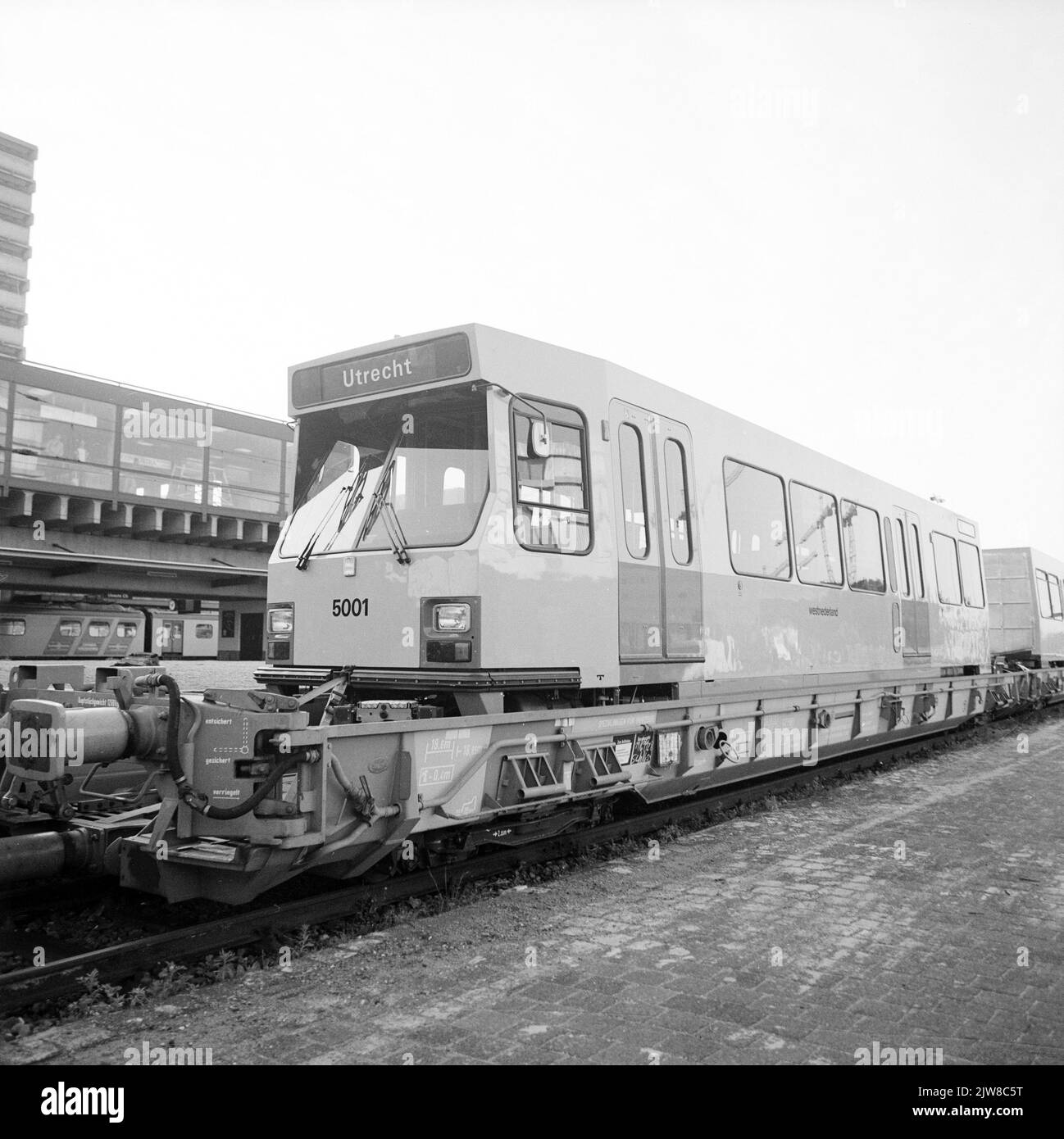 Image of the arrival of the first tram set (no. 5001) of the Utrecht ...