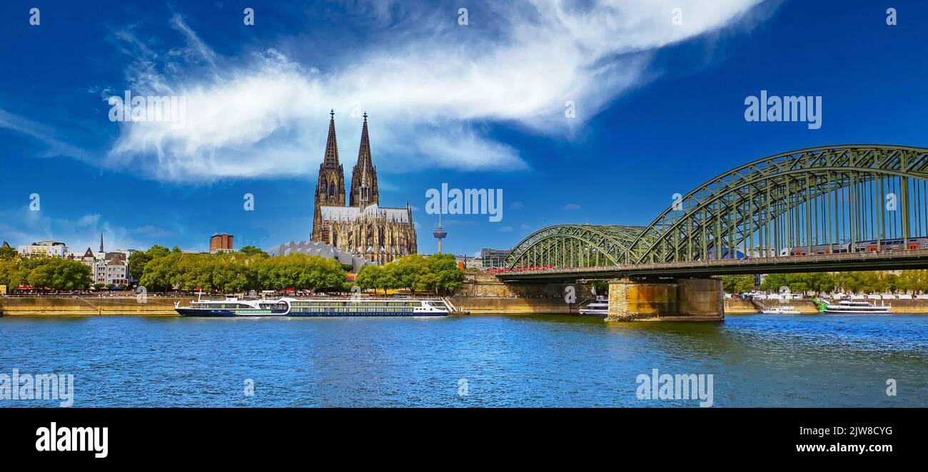 Beautiful river rhine river skyline, medieval gothic dome, Hohenzollern ...