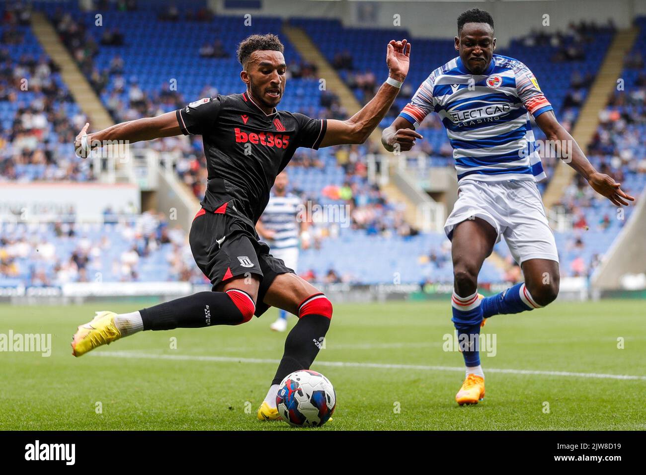 Rahman baba reading hi-res stock photography and images - Alamy
