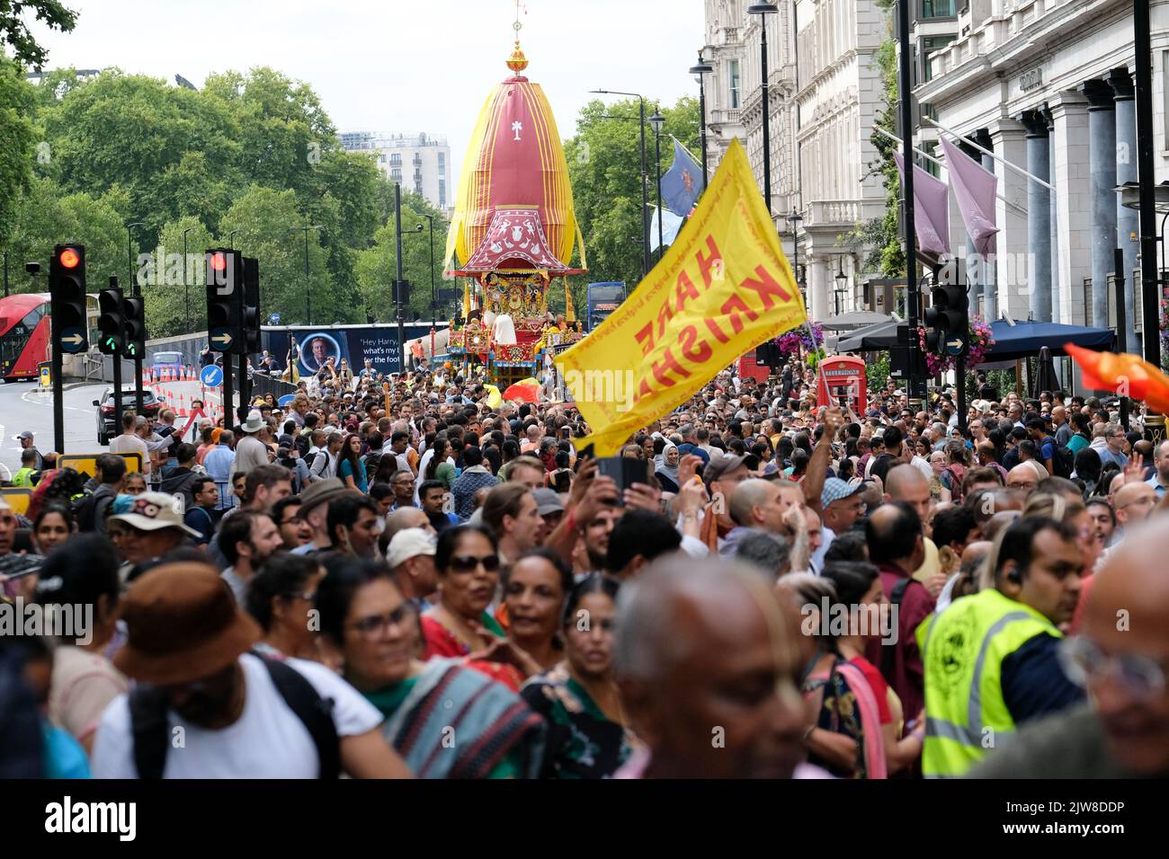 Piccadilly, London, UK. 4th Sept 2022. Hare Krishna devotees celebrate ...