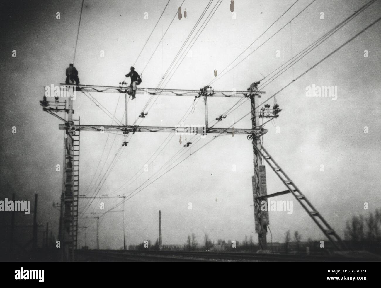 Image of the work on the overhead line for the electrification of ...