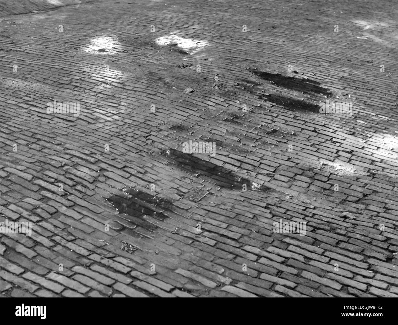 Poor restoration Black and White Stock Photos & Images - Alamy