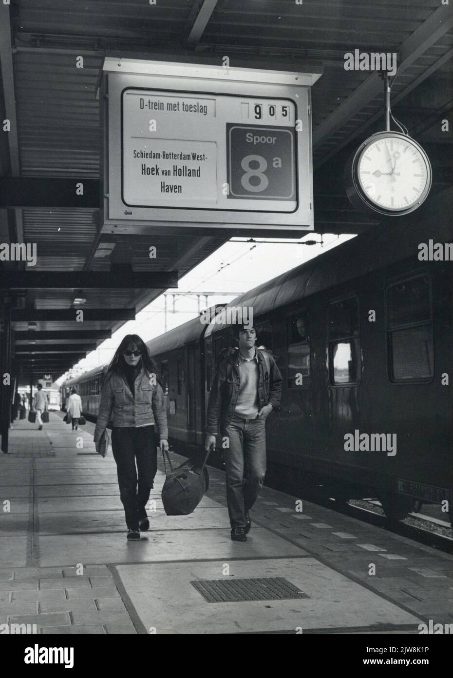 Train indicator hi-res stock photography and images - Alamy