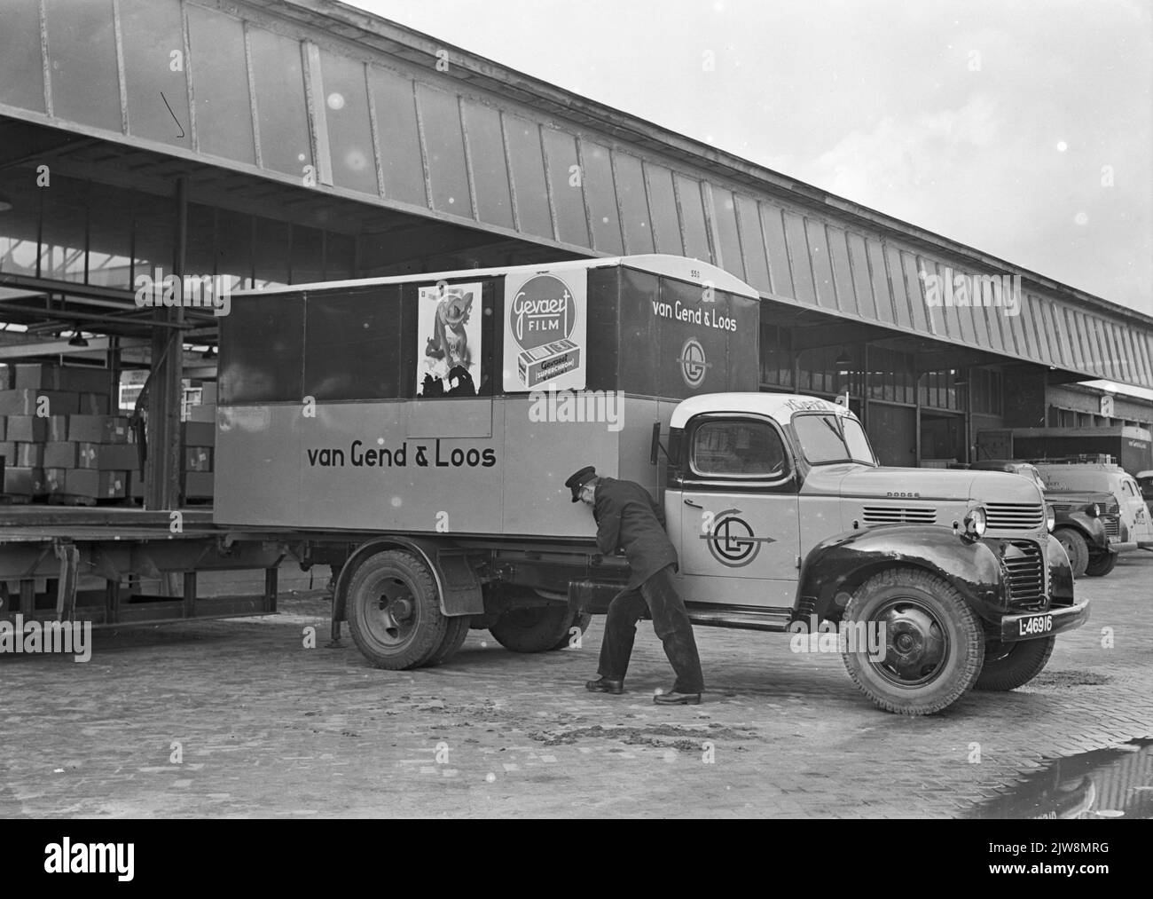 Image of a truck from Van Gend & Loos with a car loading box at the ...