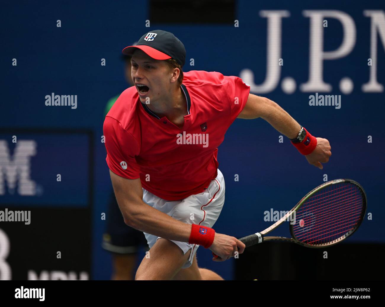 Jenson brooksby queen's hi-res stock photography and images - Alamy