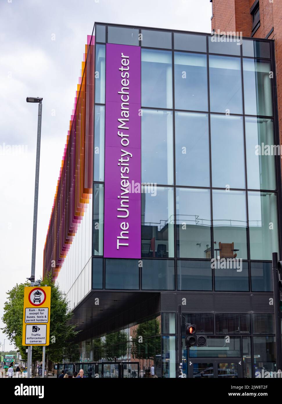 Manchester skyline 2022 hi-res stock photography and images - Alamy