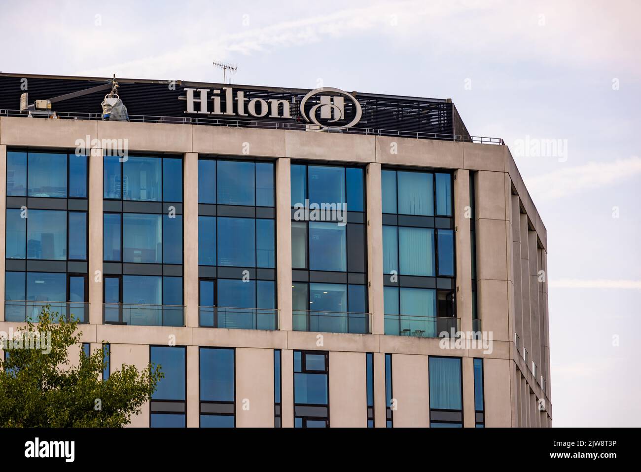 Hilton hotel pier hi-res stock photography and images - Alamy
