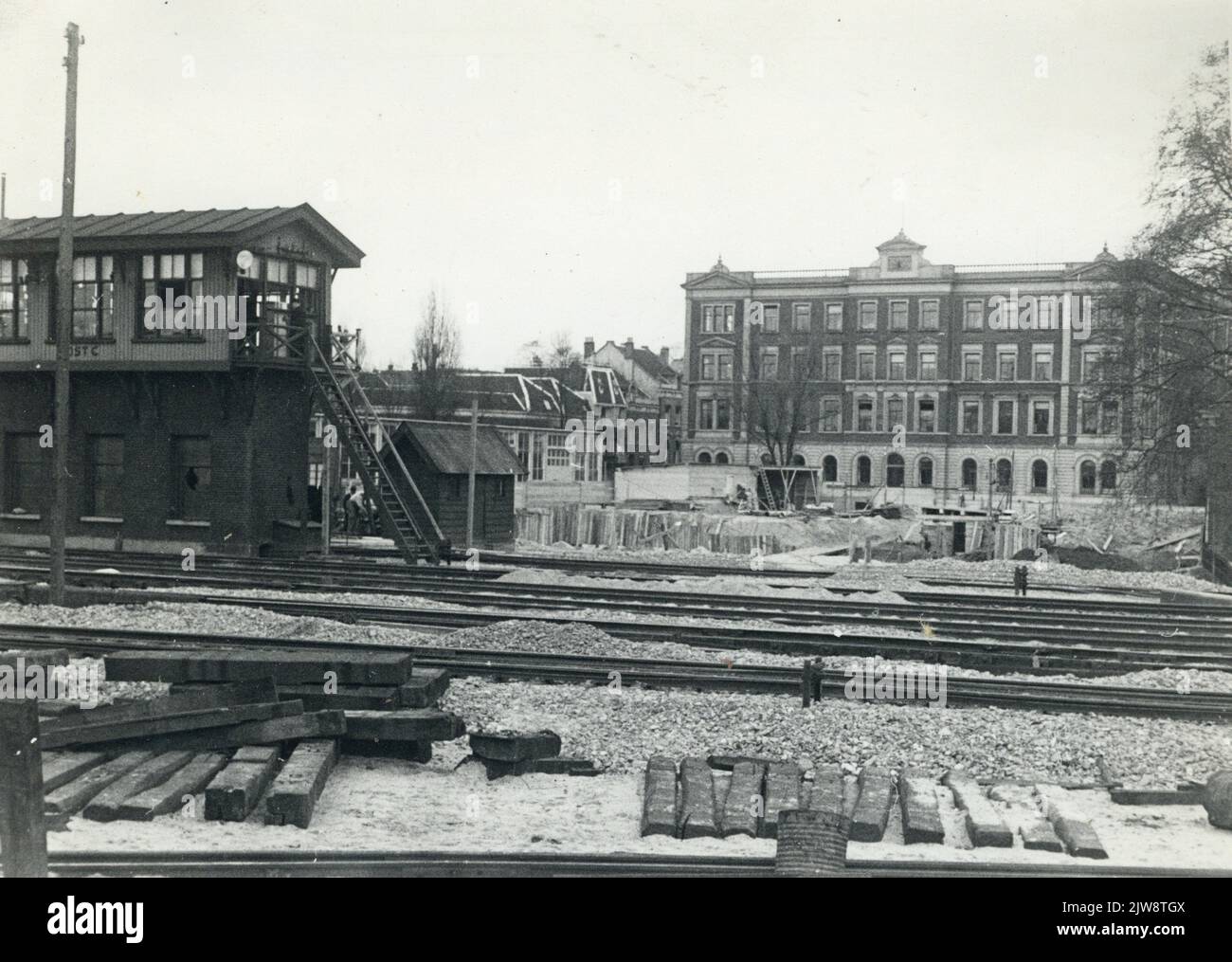 Image of the construction of the new station post office on the Laan ...