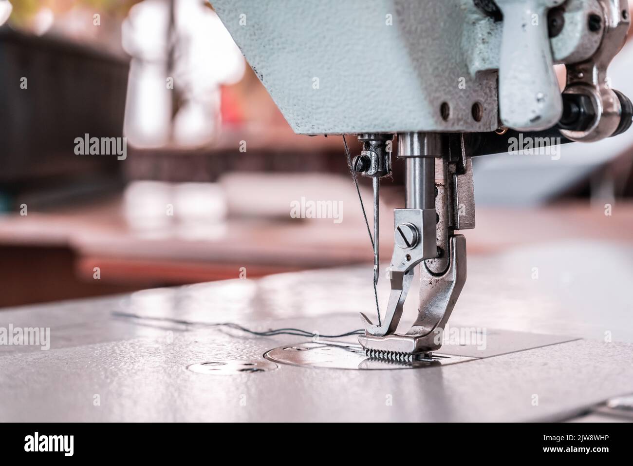 Sewing machine needles hi-res stock photography and images - Alamy