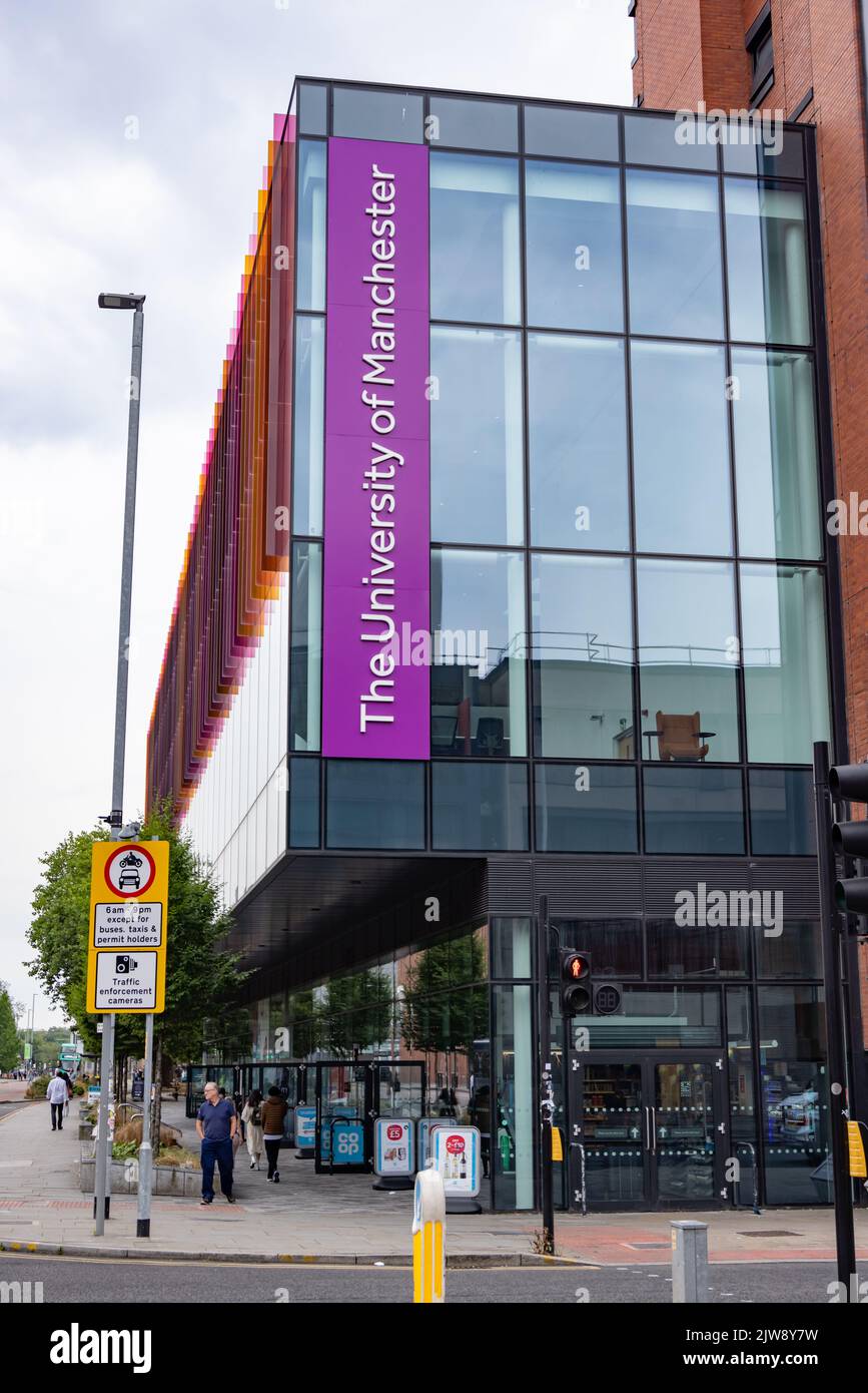 Manchester skyline 2022 hi-res stock photography and images - Alamy
