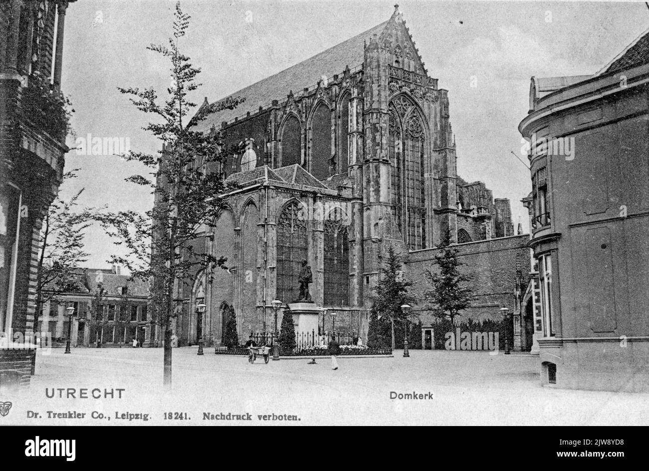 View of the Domkerk (Munsterkerkhof) in Utrecht.n.b.: In 1912 the ...