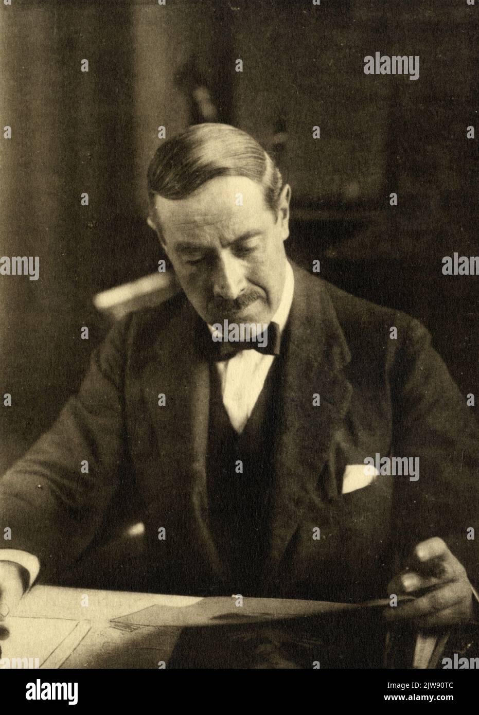 Portrait of Willem Vogelsang, born Leiden 1875, professor of art ...