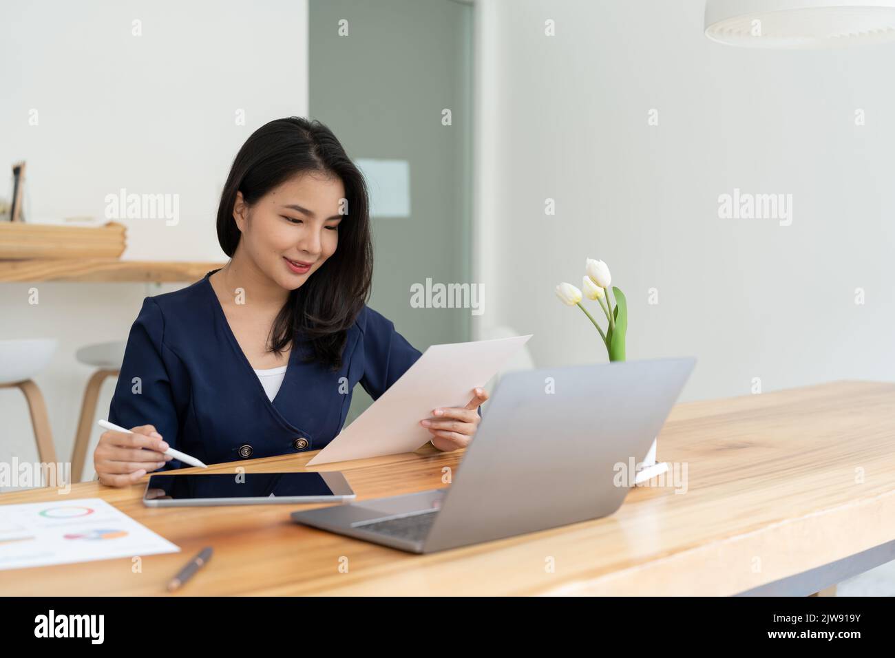 Digital signature touch screen hi-res stock photography and images - Alamy