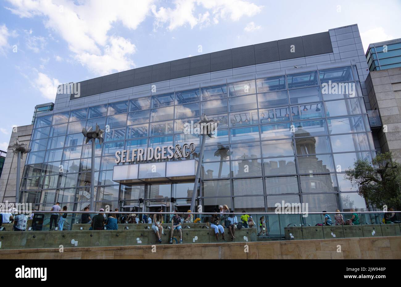 Selfridges department store manchester hi-res stock photography and ...