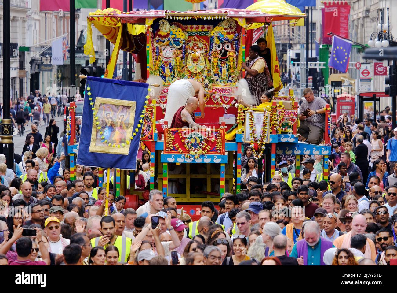 London, UK, 4th September, 2022. Hundreds of Hare Krishna devotees ...