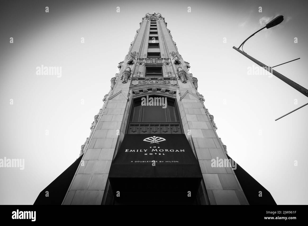 Black and white of the Emily Morgan Hotel looking upwards Stock Photo ...