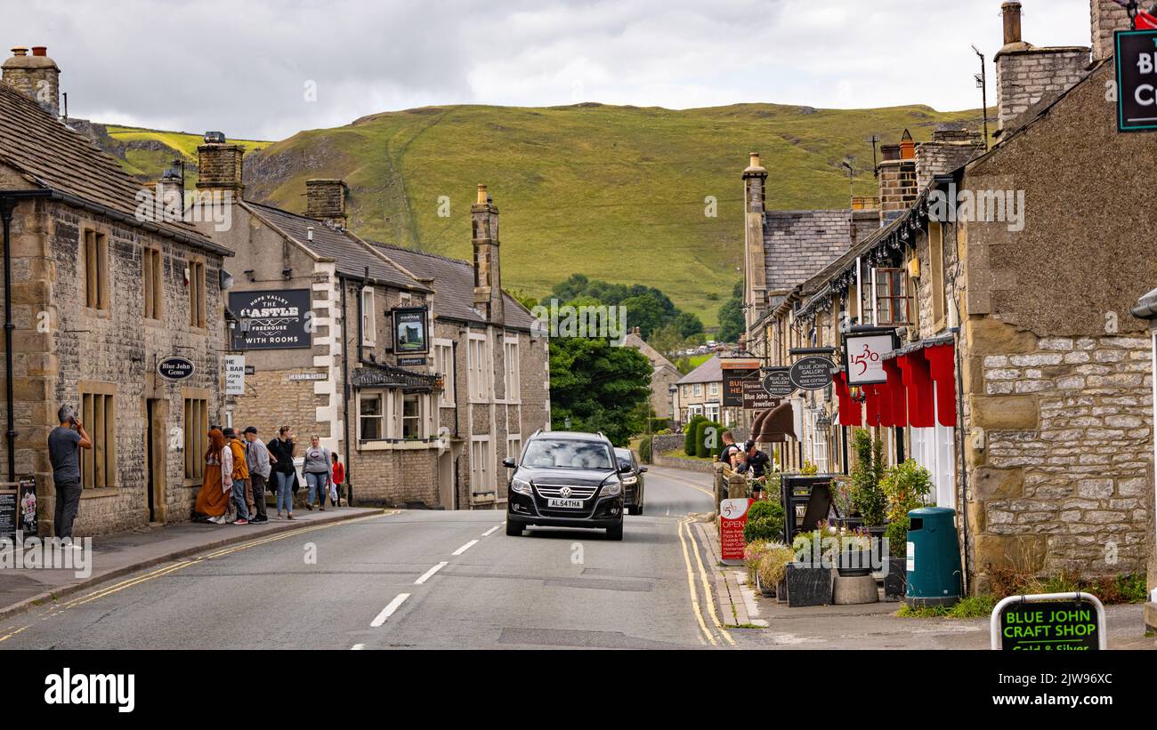 Beautiful village of Castleton in the Peak District - MANCHESTER, UK ...